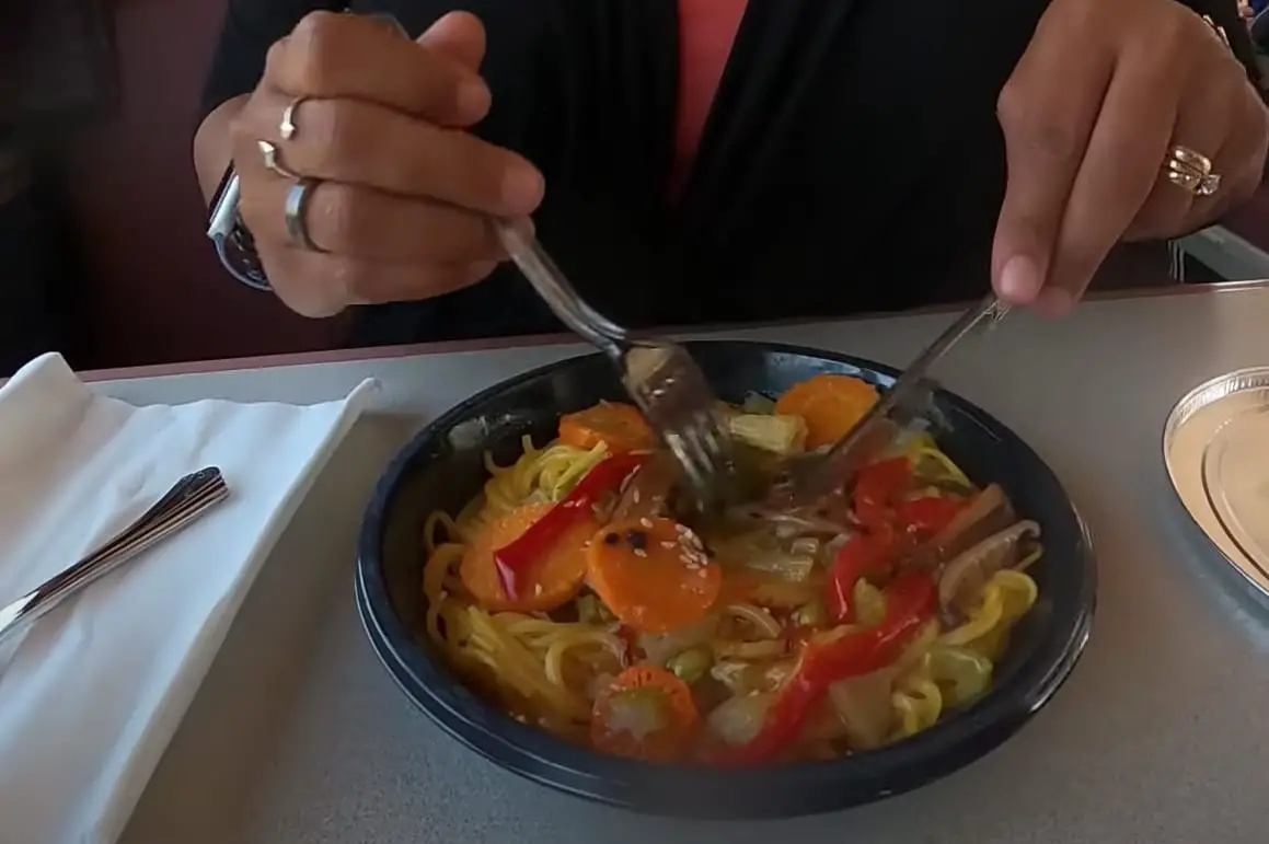 Amtrak Dining Car Menu Review: All Of Your Food Options Explained ...